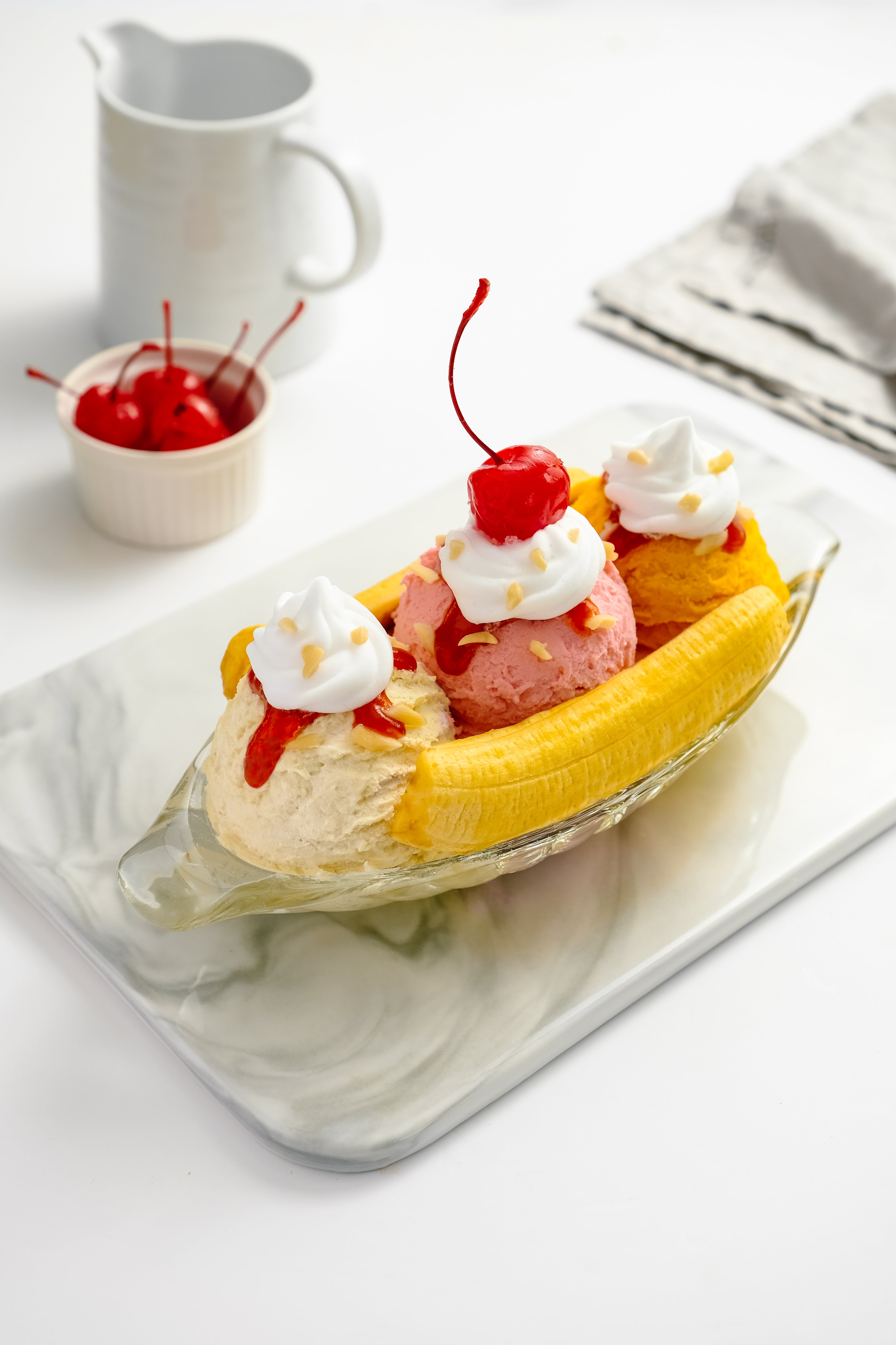 Classic Banana Split – Icebergs
